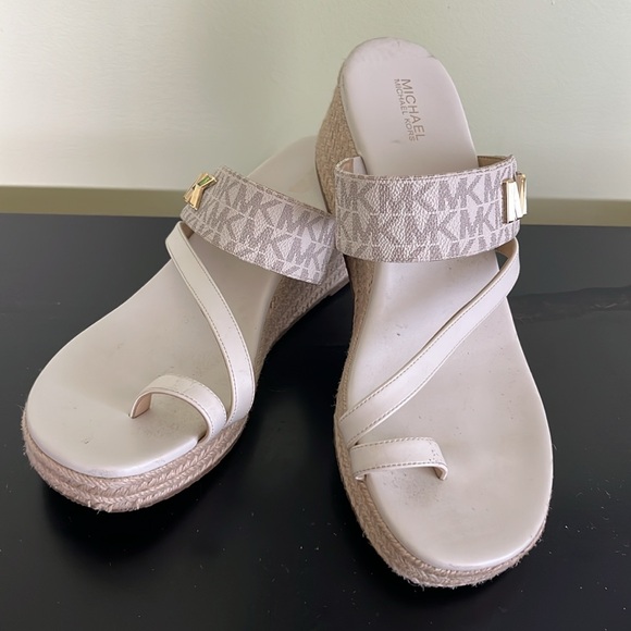 MICHAEL Michael Kors | Shoes | Michael Michael Kors Womens Jilly Mid ...